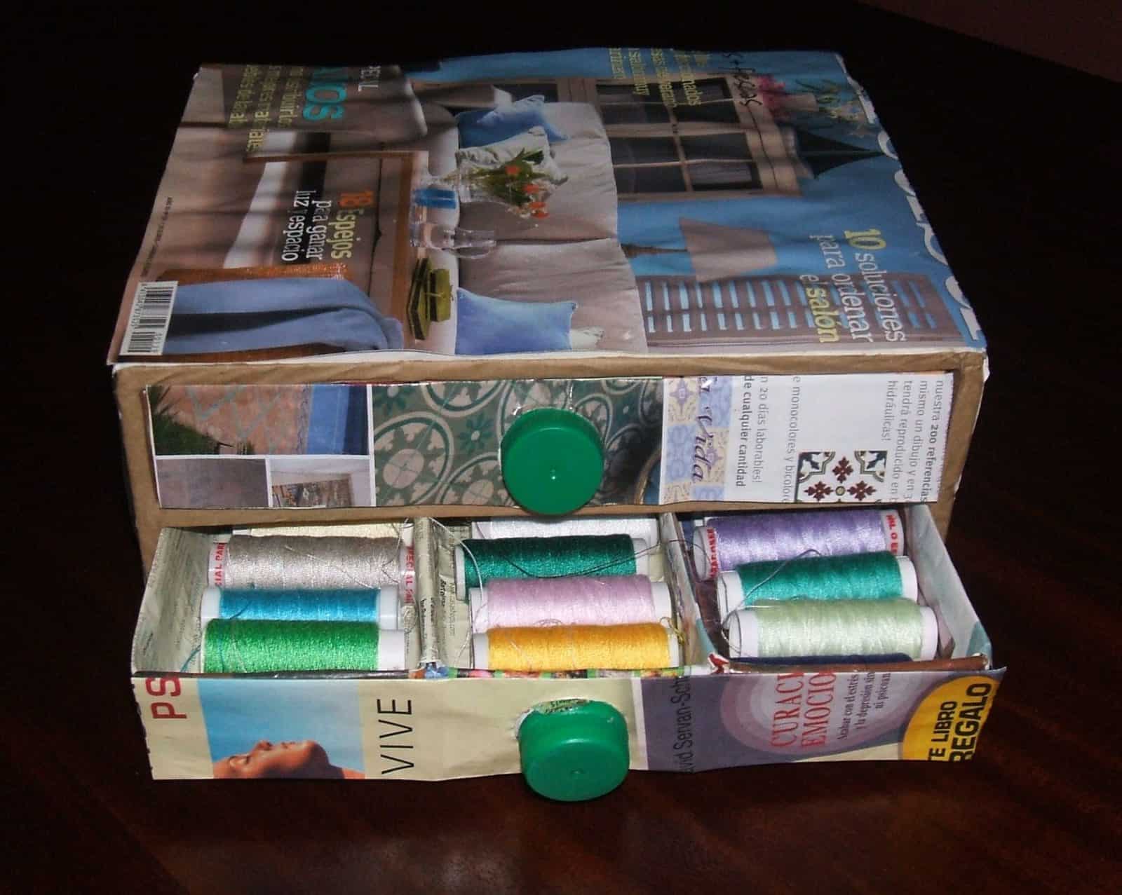 Caja para guardar los hilos de coser